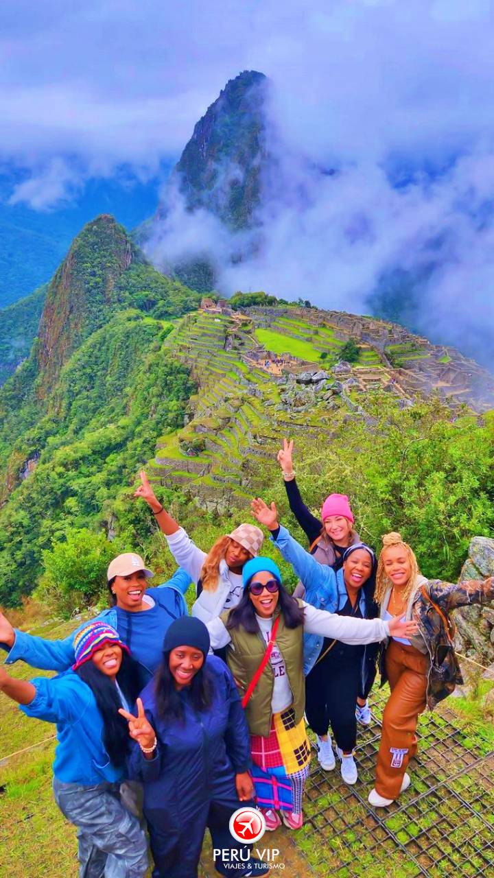 Tour Machu Picchu 1 día tren expedition o voyager | Perú Vip Viajes ...