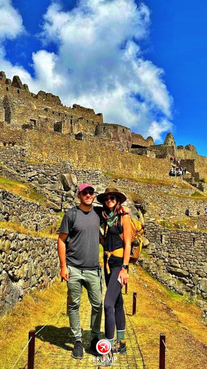 Tour Machu Picchu 1 día tren expedition o voyager | Perú Vip Viajes ...